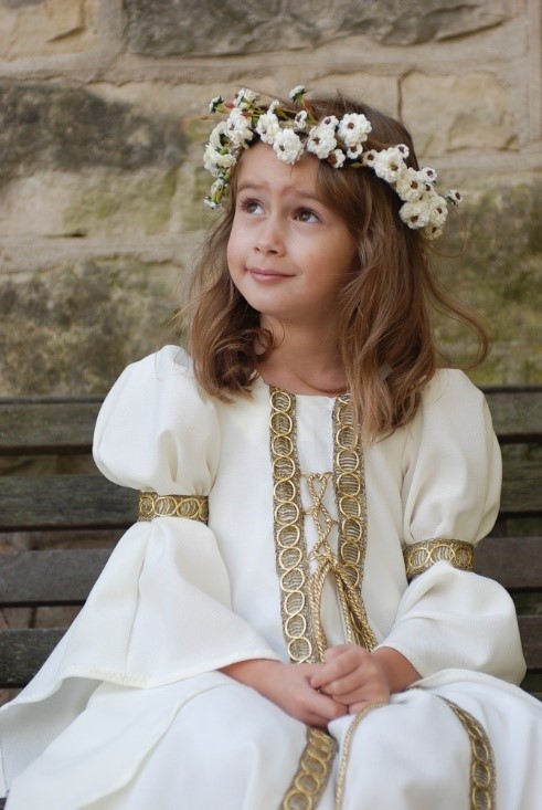 Surprising History of Flower Girls in the Wedding Tradition | JJsHouse
